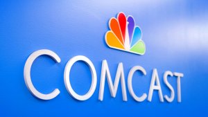 Sky owner Comcast splits TV business - RXTV